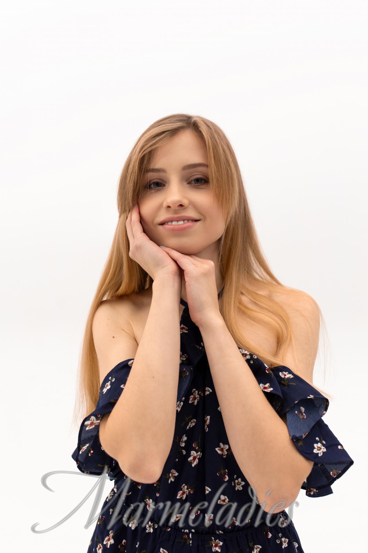 Hot miss Alina from Kiev, Ukraine: Russian women