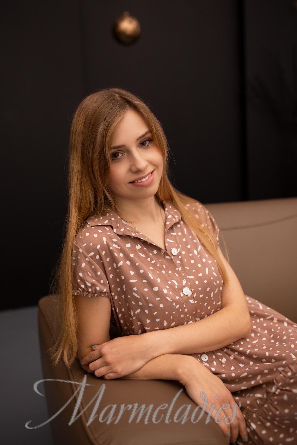 Hot miss Alina from Kiev, Ukraine: Russian women