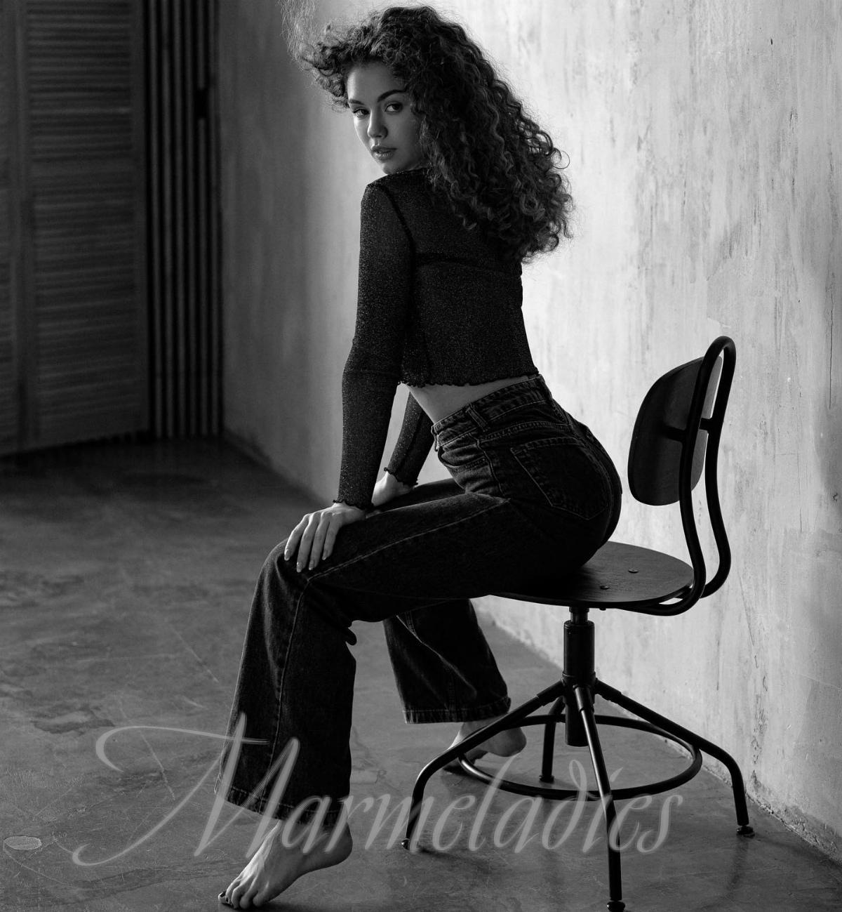 Gorgeous pen pal Alina from Simferopol, Russia: Russian lady