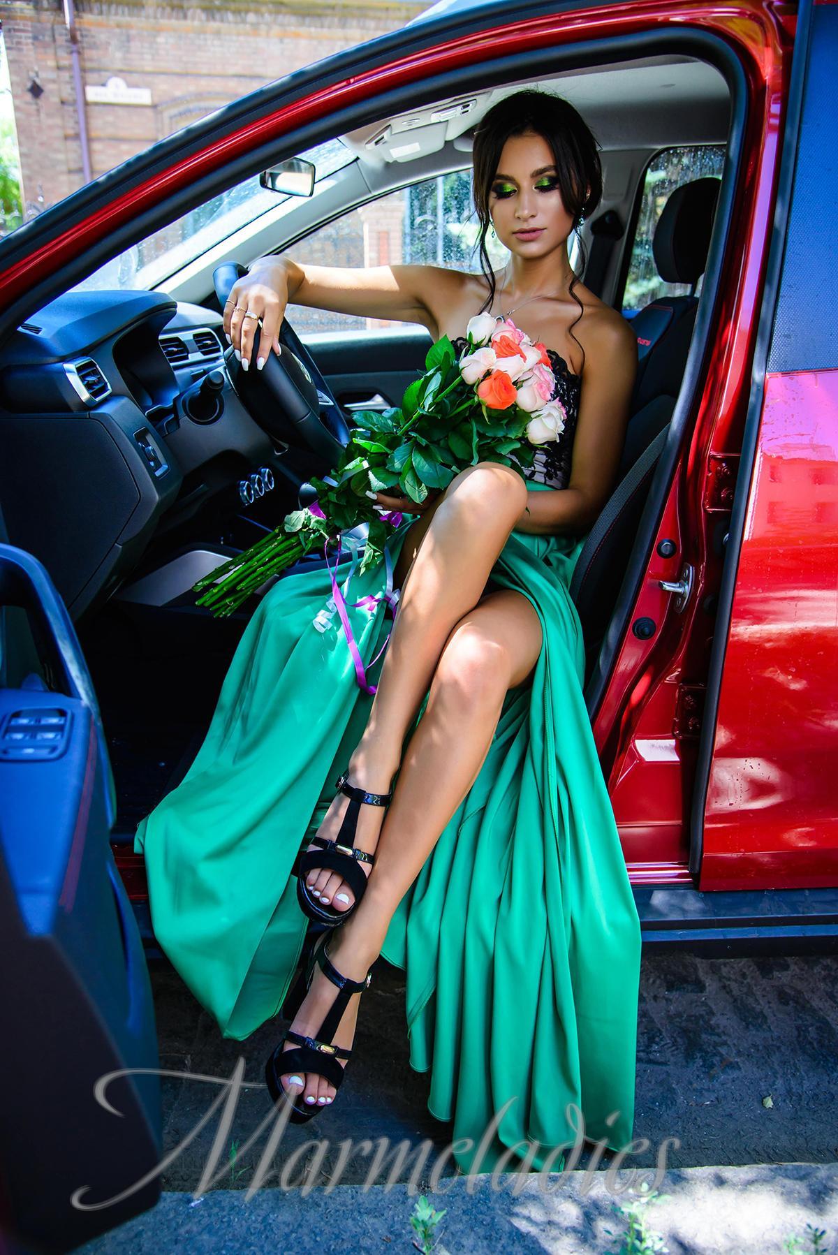 Amazing mail order bride Angelica from Berdyansk, Ukraine: Russian bride