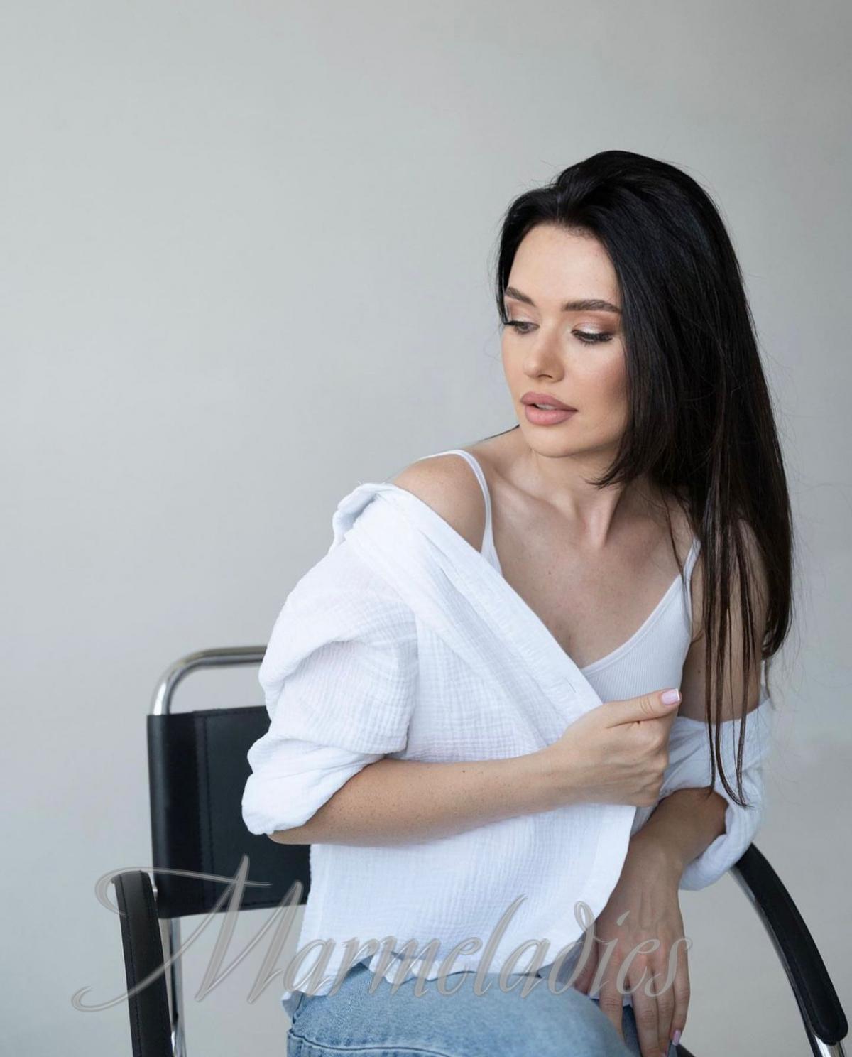 Gorgeous wife Liliya from Dnepr, Ukraine: sexy Russian women