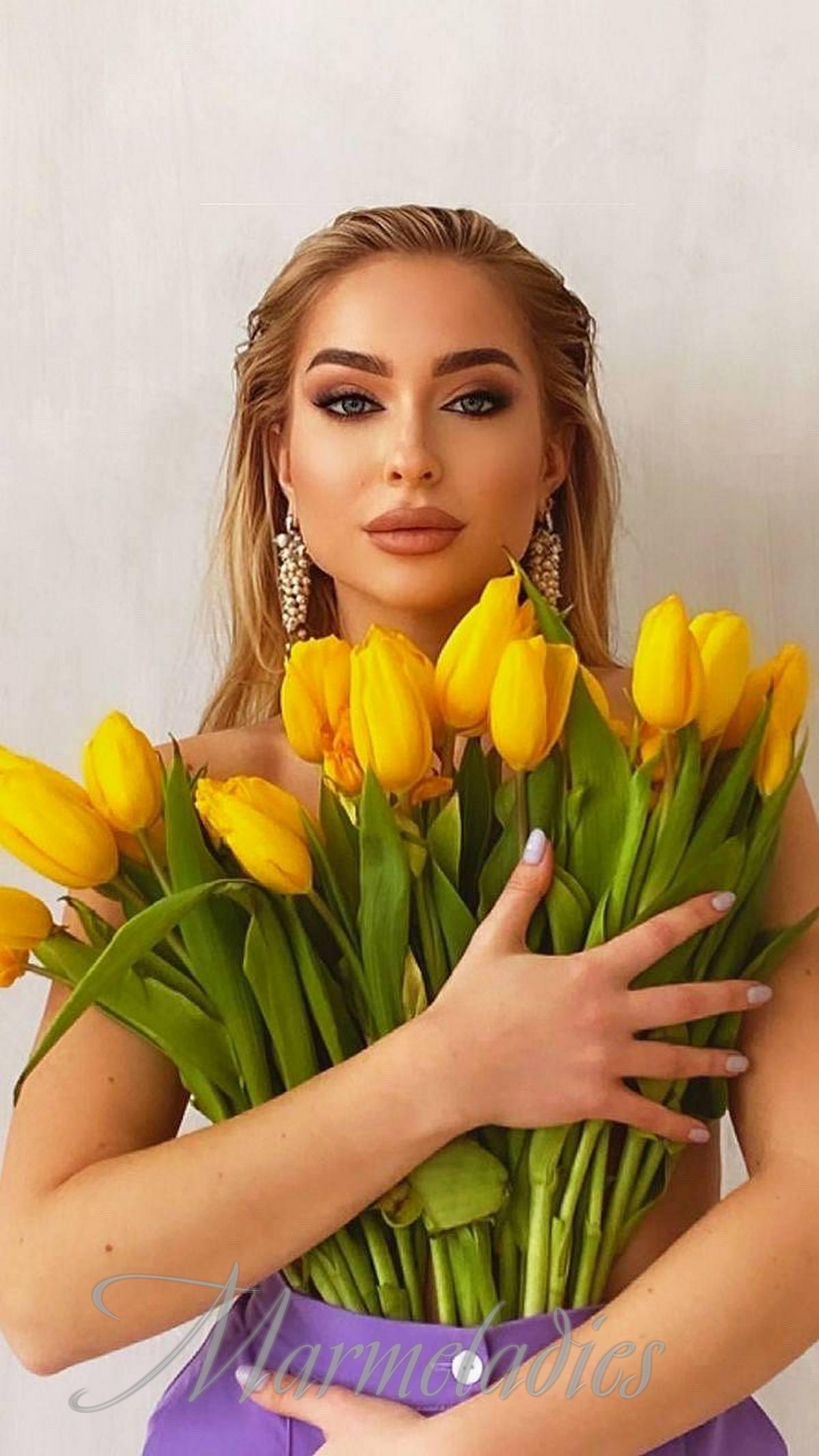 Gorgeous lady Victoria from Boyarka, Ukraine: Ukrainian brides