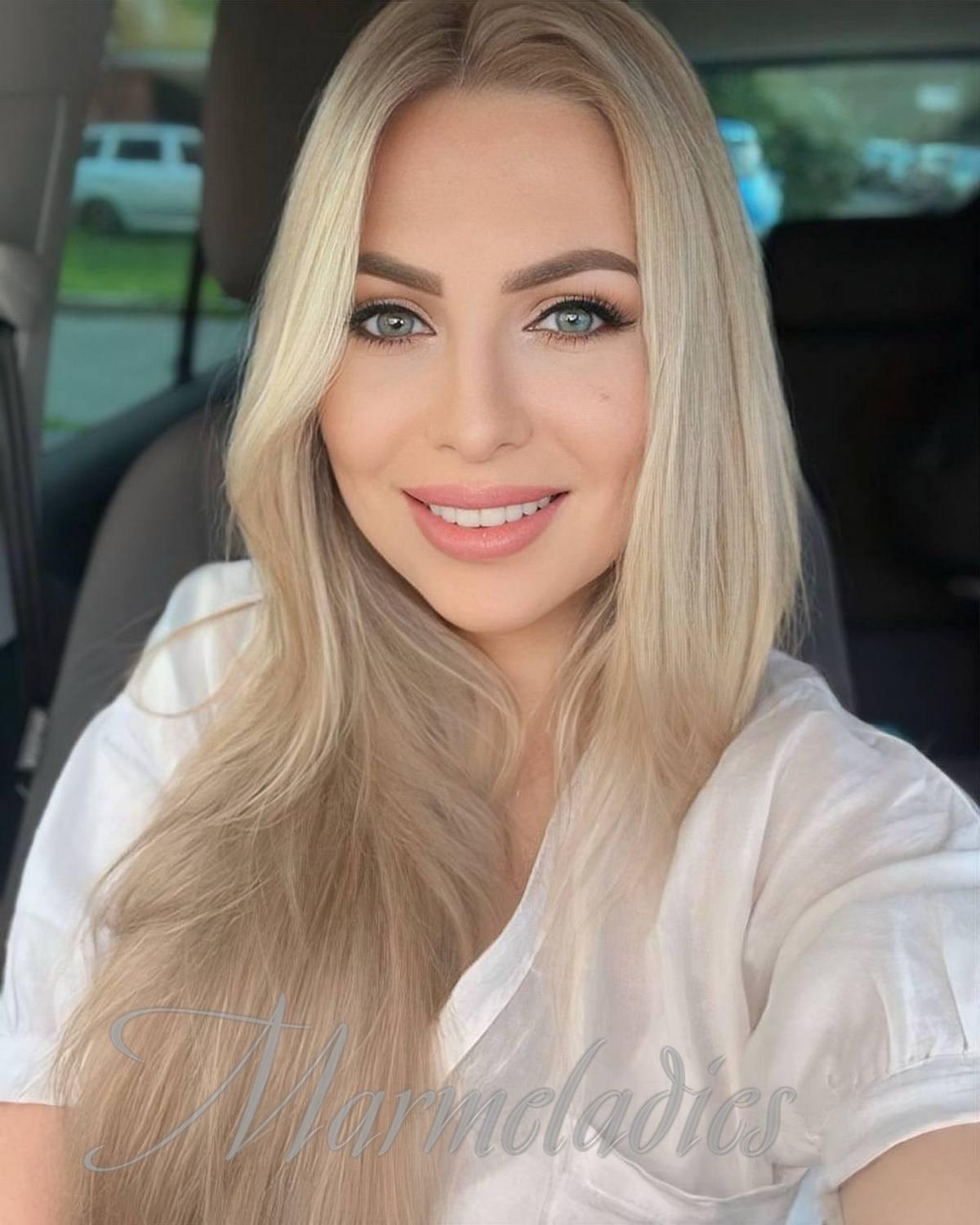 Hot woman Kateryna from Bratislava, Slovakia: Ukrainian women