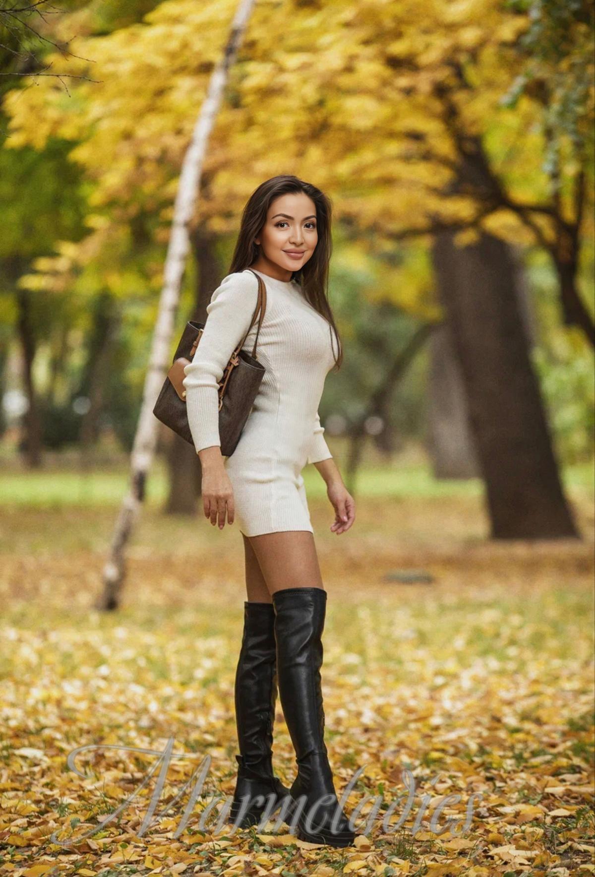 Pretty lady Asel from Almaty, Kazakhstan: Russian beauties