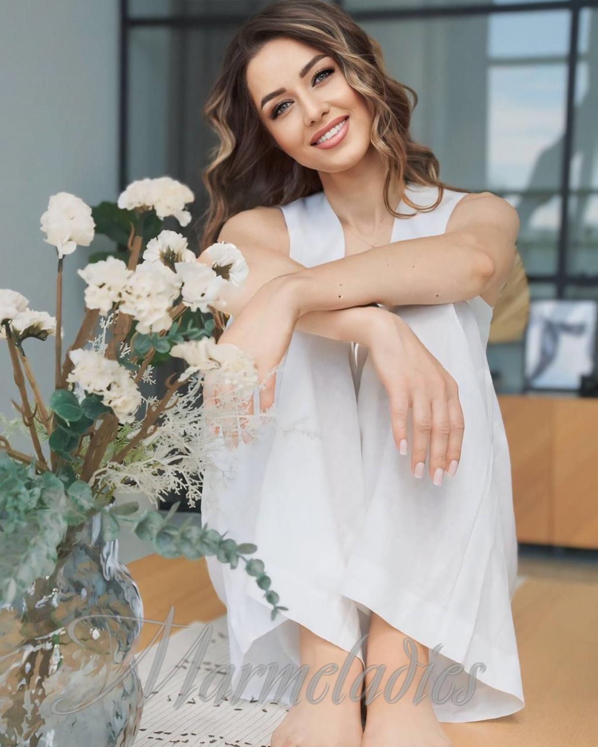 Charming pen pal Inga from Kyiv, Ukraine: Russian girls