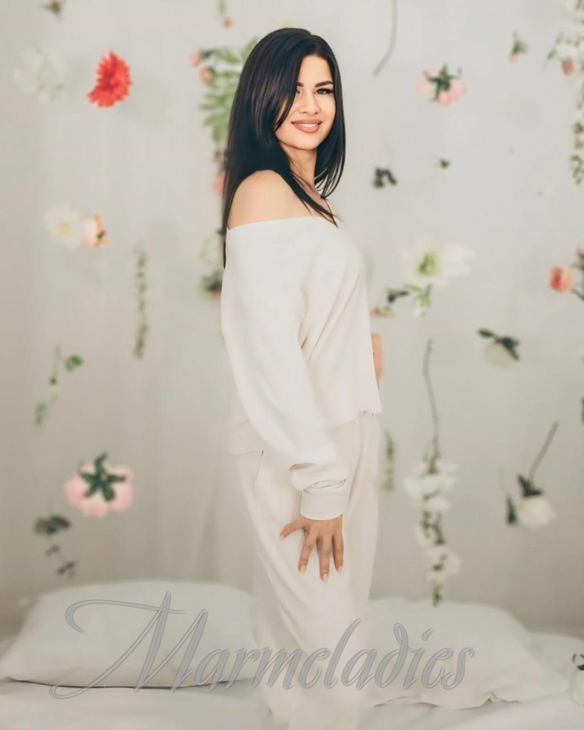 Gorgeous mail order bride Irina from Odessa, Ukraine: Ukraine girls