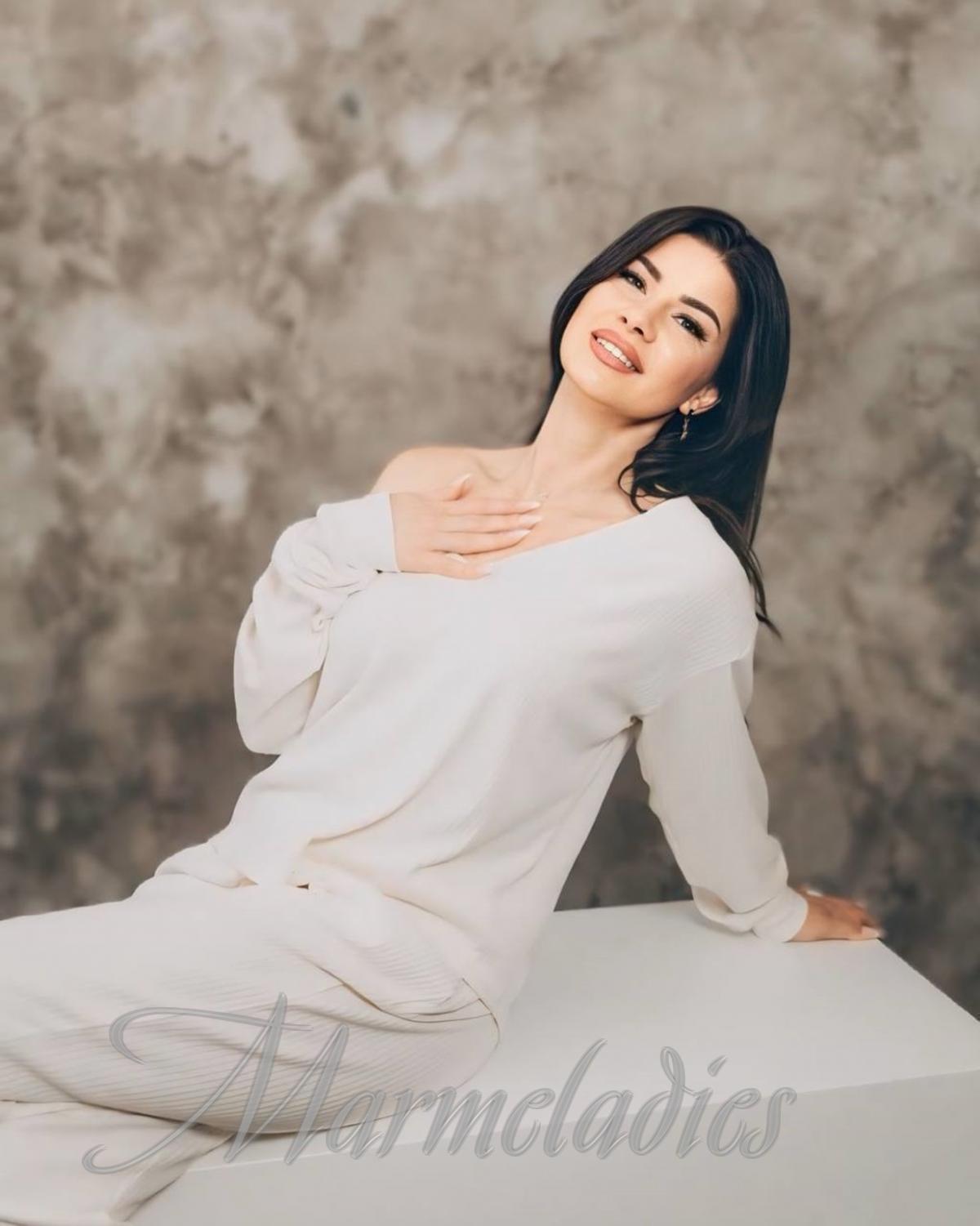 Gorgeous mail order bride Irina from Odessa, Ukraine: Ukraine girls